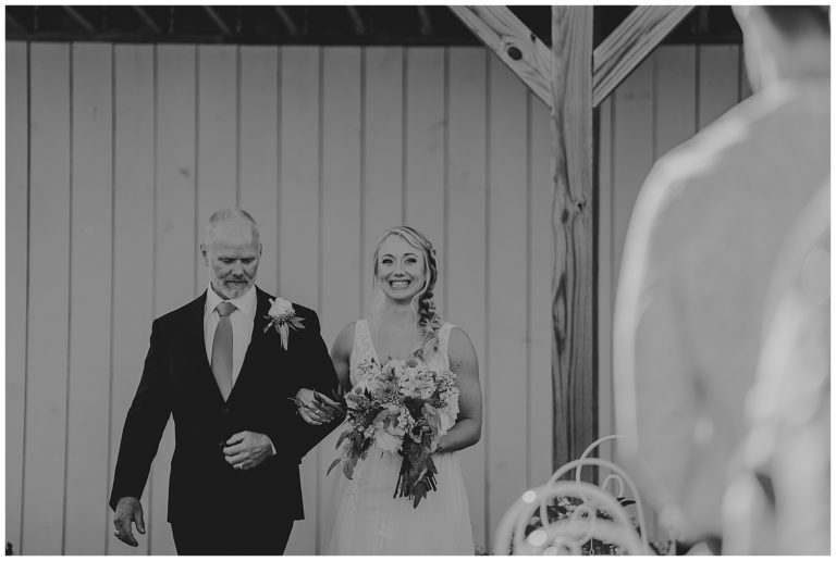 The Mumm Barn// Kylie & Kyle's Beautiful Rustic Wedding ...