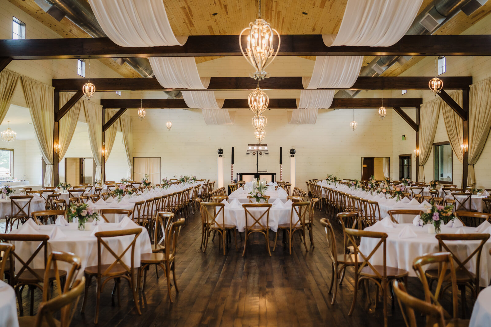 Experience Rustic Romance at Lilydale: A Charming Country Wedding Venue ...